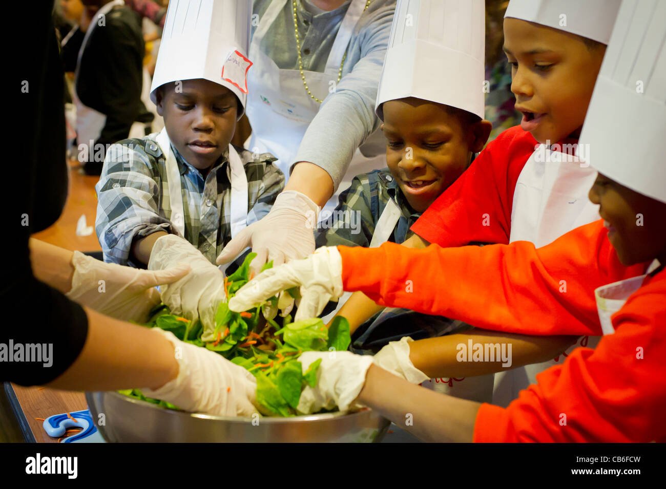 Junior chef program prepares a healthy Thanksgiving dinner in midtown ...