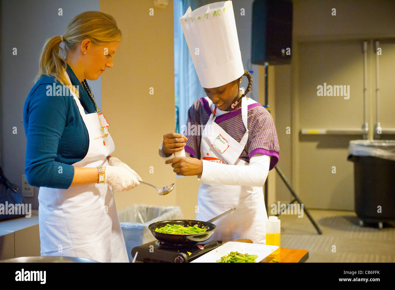 Junior chef program prepares a healthy Thanksgiving dinner in midtown ...