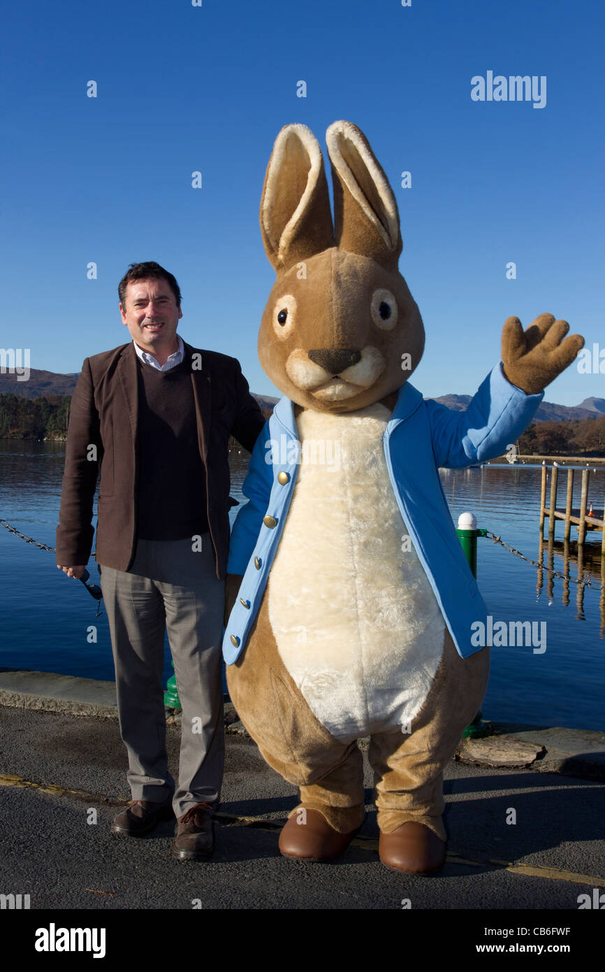Peter rabbit beatrix potter hi-res stock photography and images - Alamy