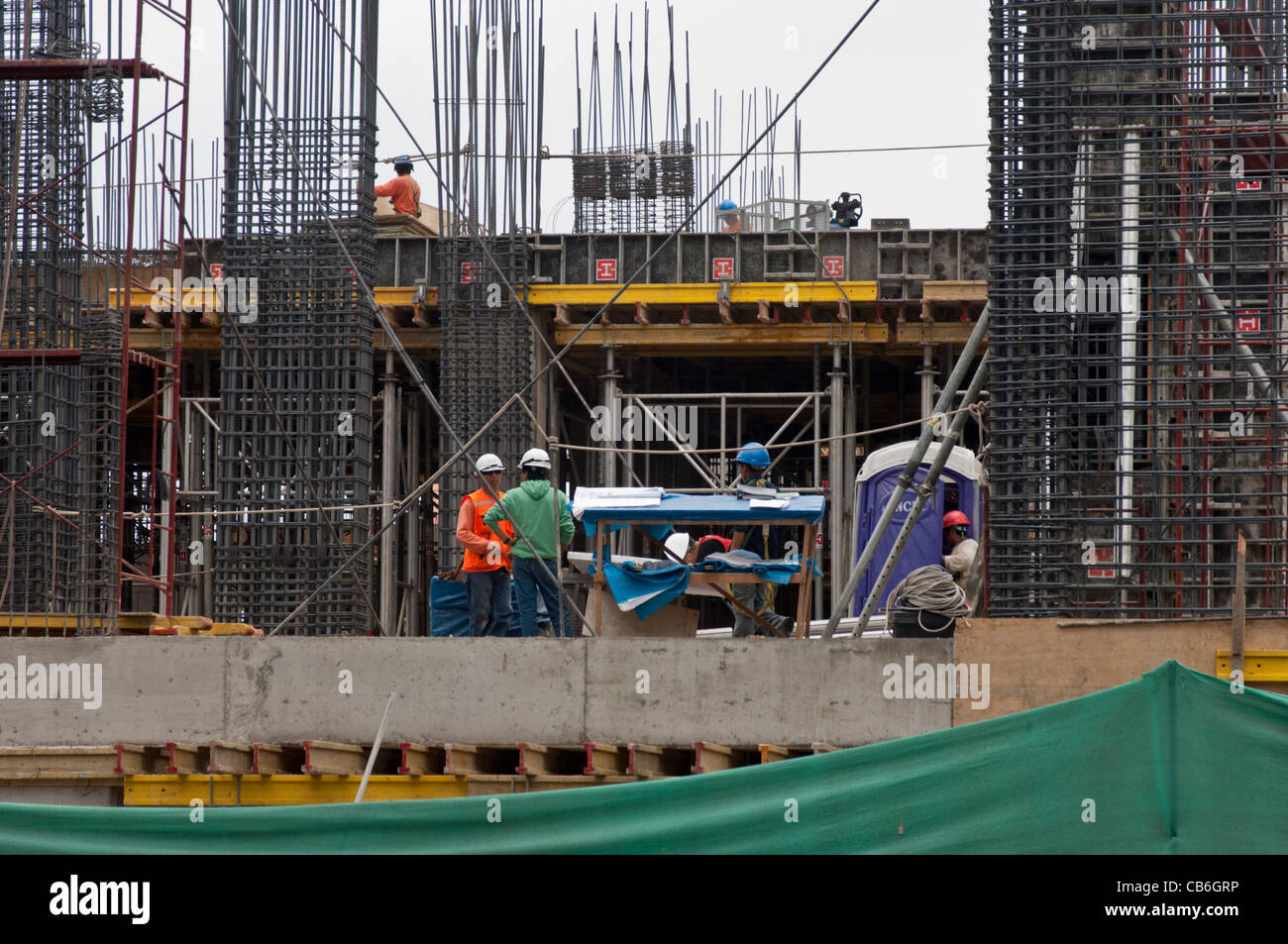 construction workers in Lima Stock Photo - Alamy