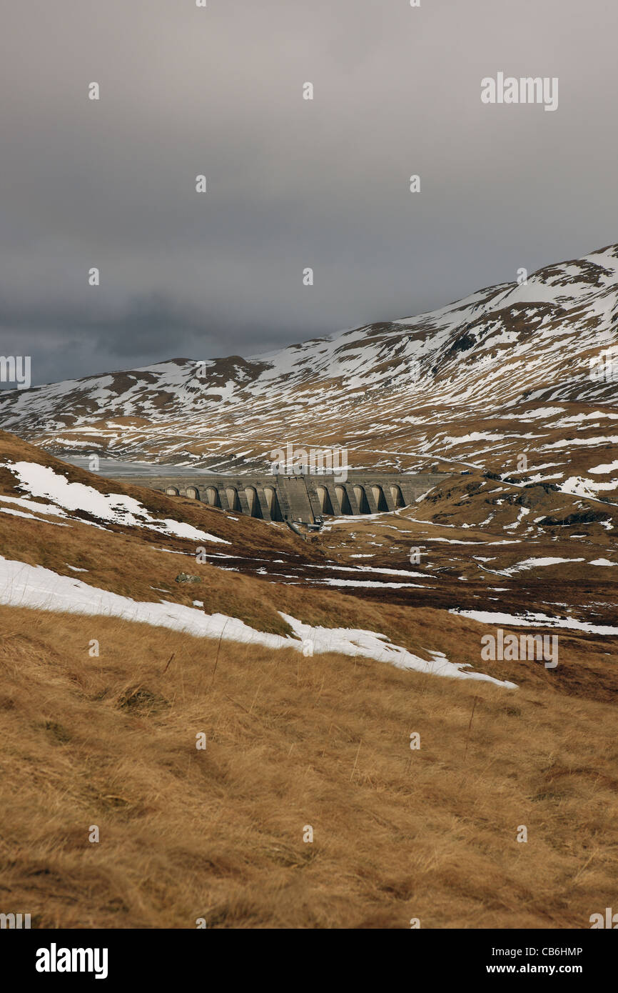 Lochan nan Lairige and Breadalbane Hydro-electric power scheme dam at ...