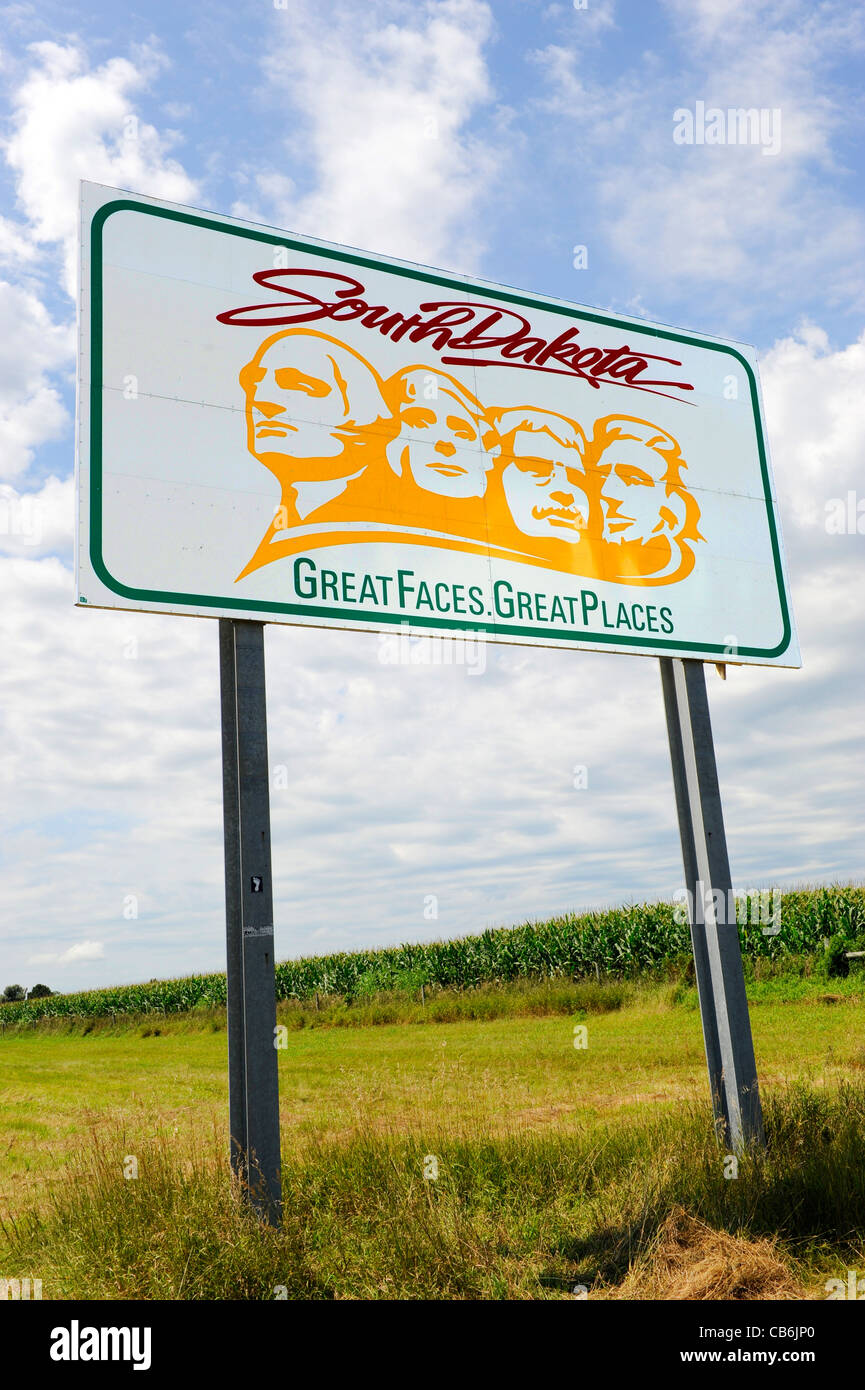 South Dakota welcome sign on I interstate 90 Stock Photo - Alamy