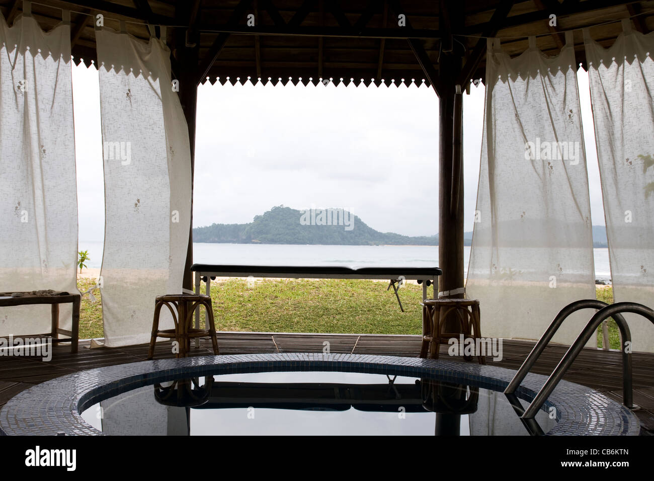 outdoor spa with a beautiful landscape Stock Photo - Alamy