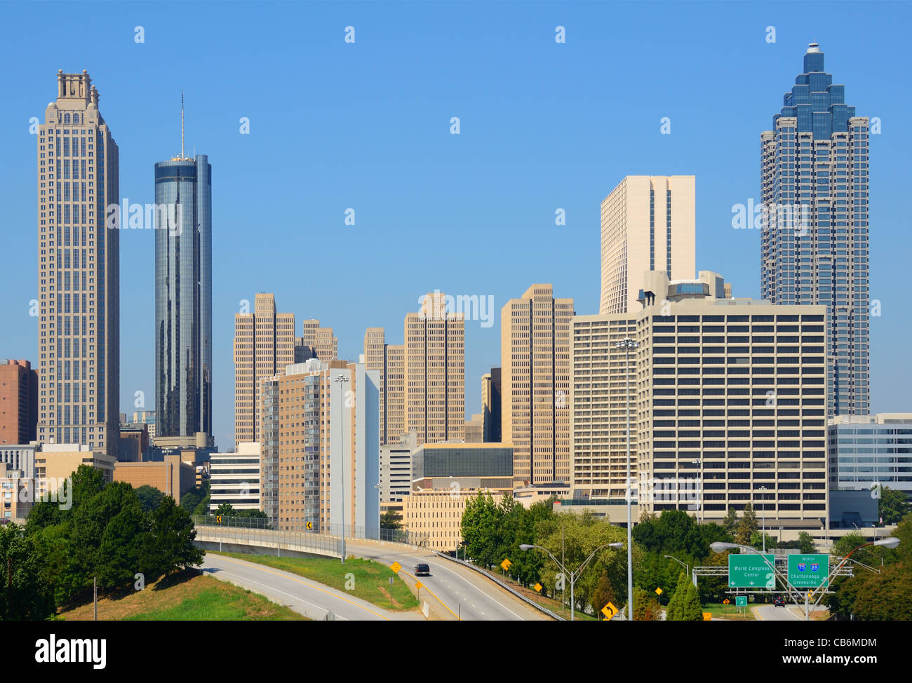 Downtown atlanta skyline daytime hi-res stock photography and images ...