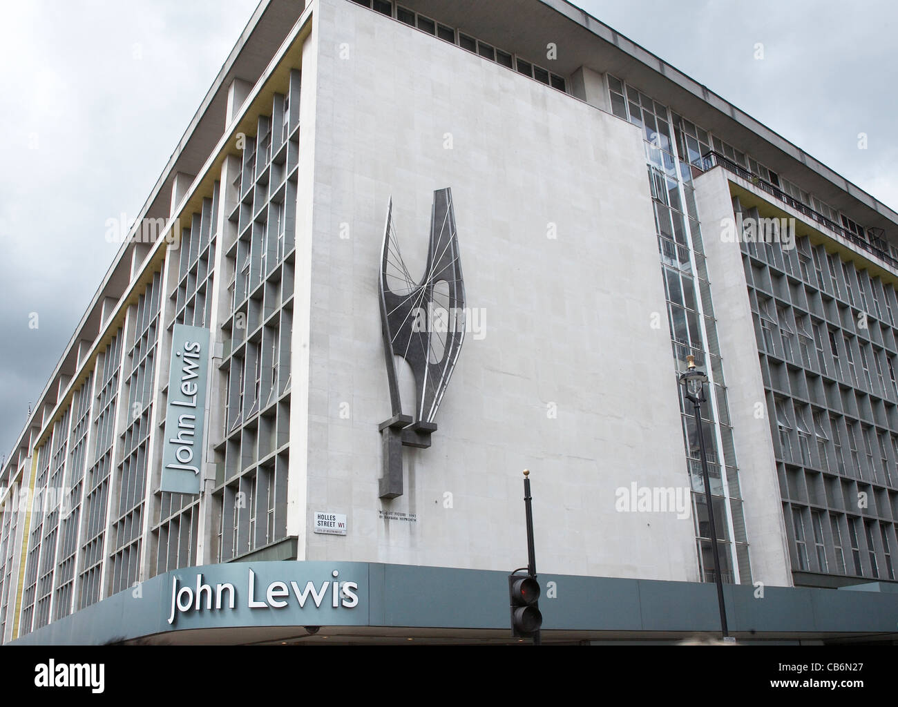 Barbara hepworth sculpture john lewis hi-res stock photography and ...