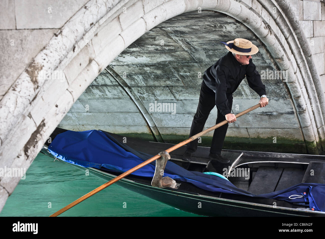 Man in gondola hi-res stock photography and images - Alamy