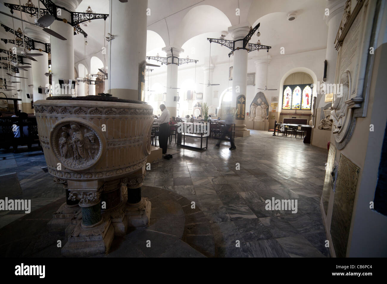 Interior of church in Mumbai Stock Photo - Alamy