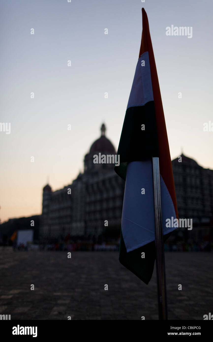 Mumbai flag hi-res stock photography and images - Alamy
