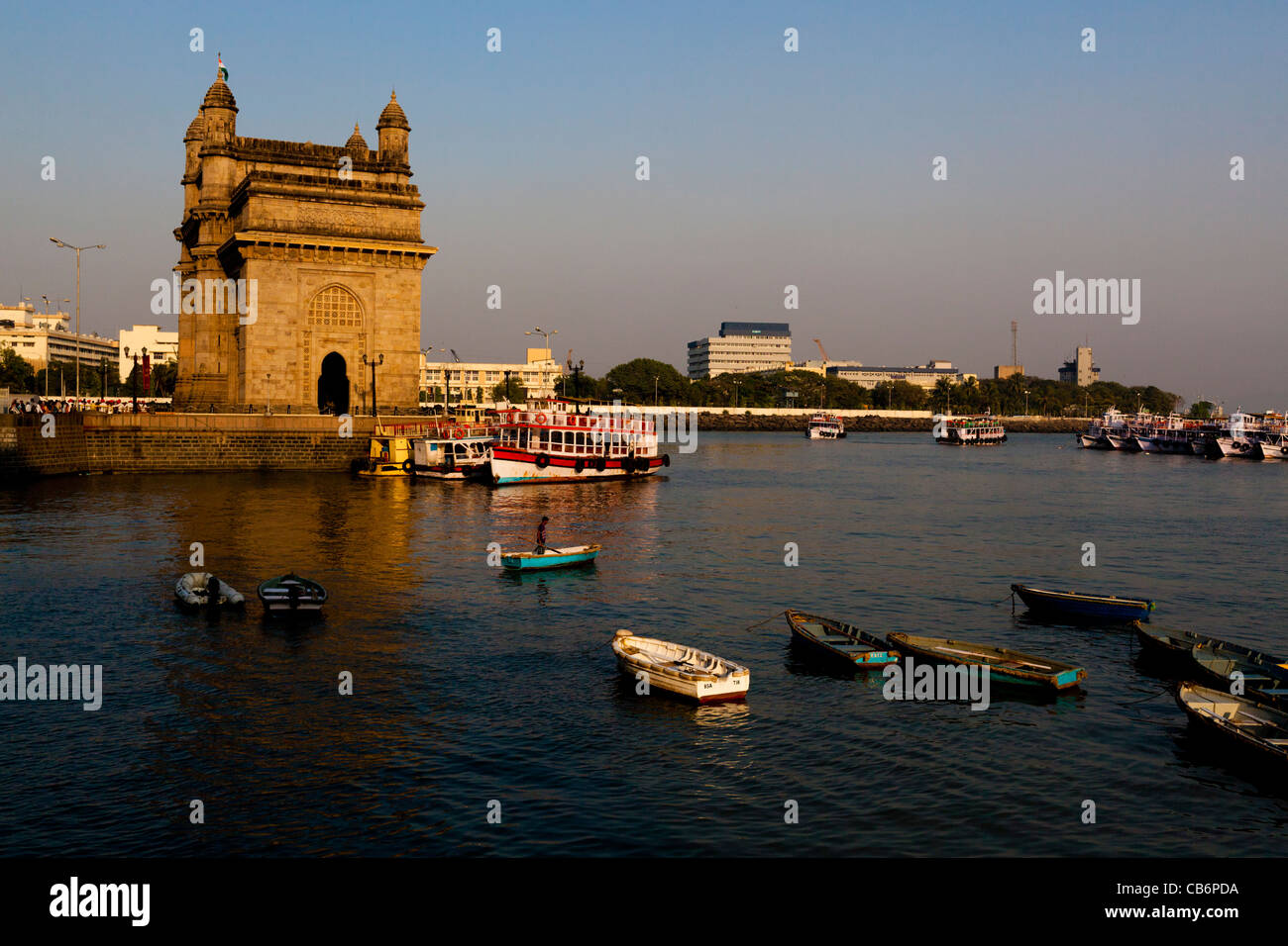 India boats hi-res stock photography and images - Alamy