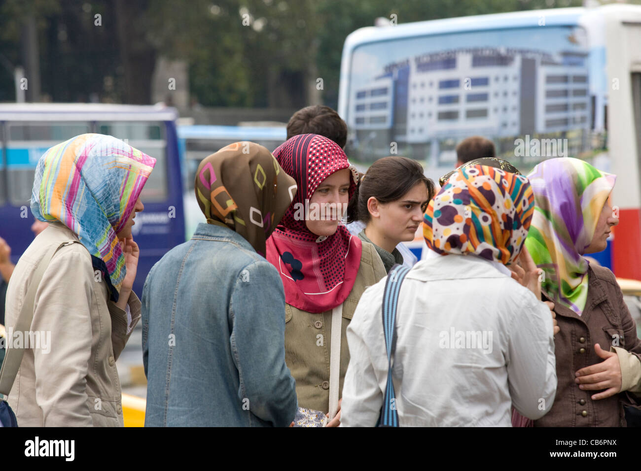 Istanbul: Muslim women wearing headscarves Stock Photo - Alamy