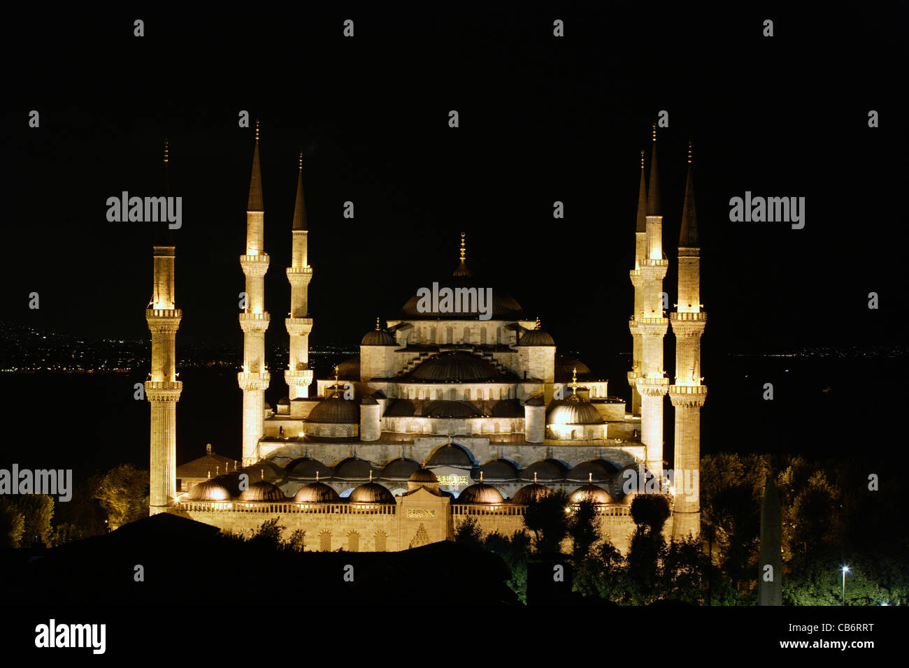 Istanbul: Istanbul: Blue Mosque at night Stock Photo - Alamy