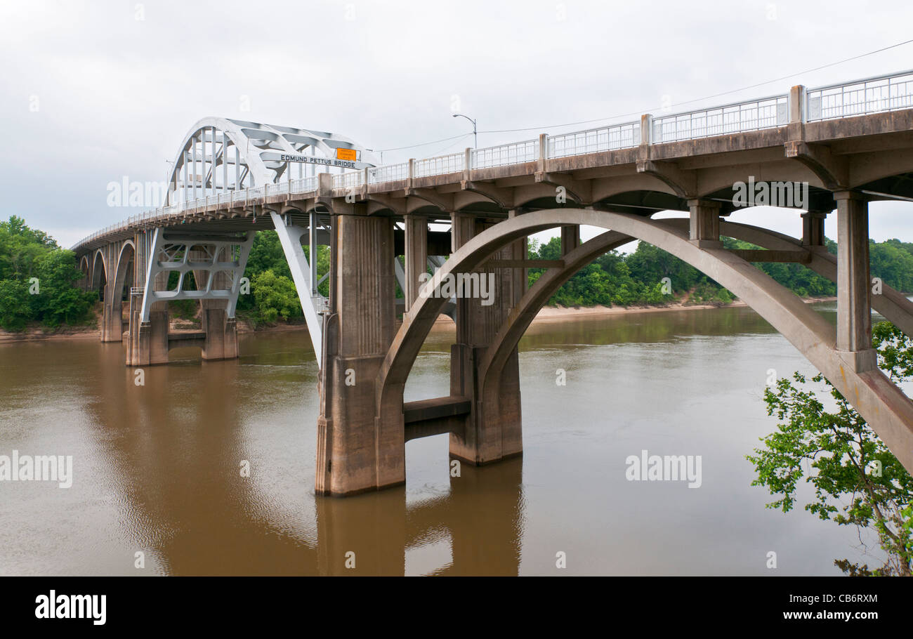 Alabama, Selma, Edmund Pettus Bridge, built 1939, crosses the Alabama ...