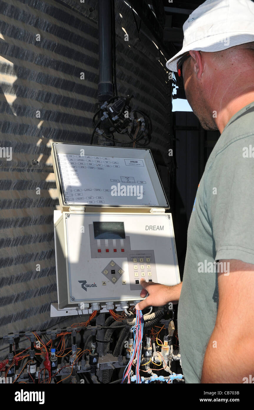 Automatic irrigation computer hi-res stock photography and images - Alamy