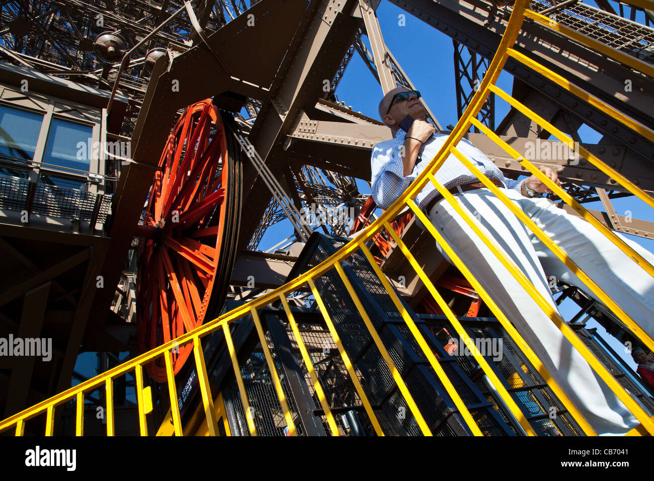Eiffel tower elevator hi-res stock photography and images - Alamy