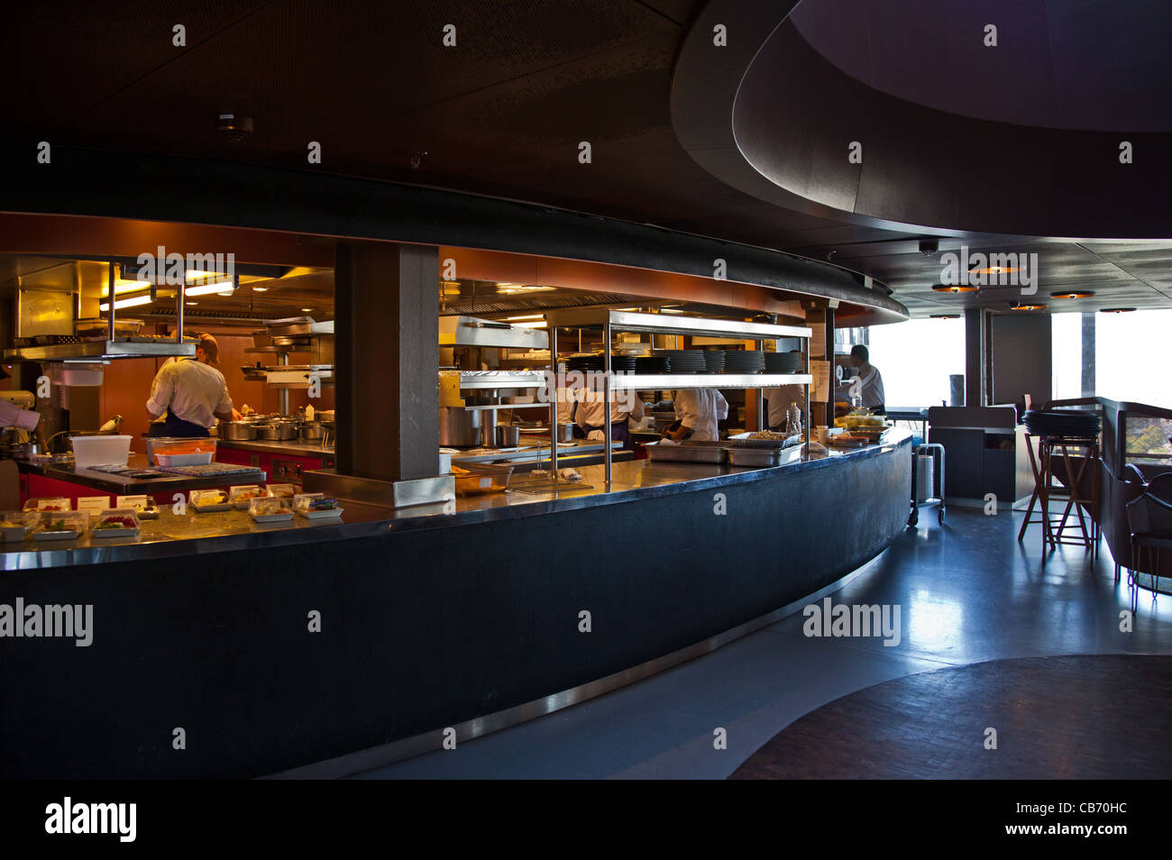 Eiffel tower restaurant france hi-res stock photography and images - Alamy