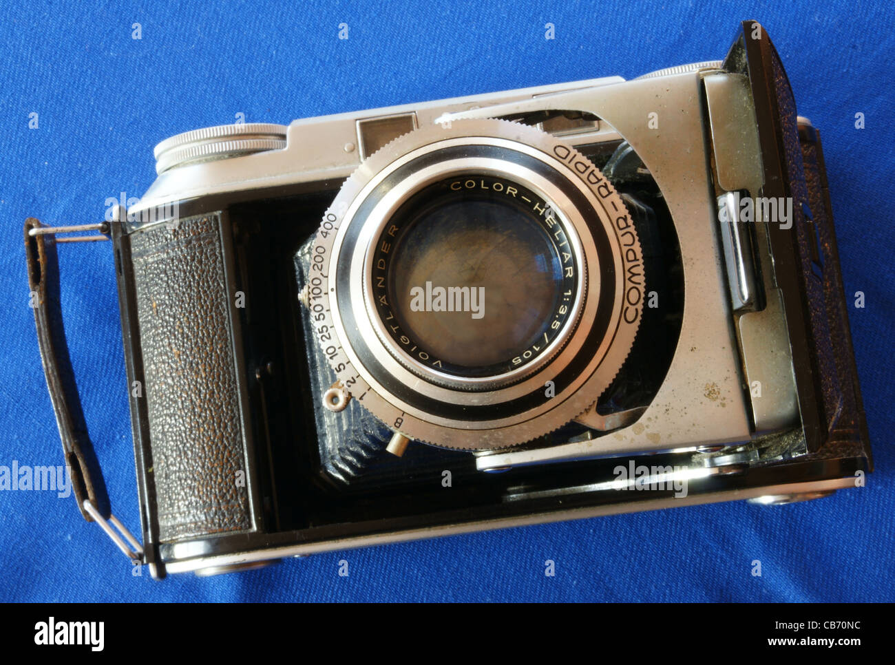 A vintage Voigtlander Bessa II folding bellows camera Stock Photo - Alamy