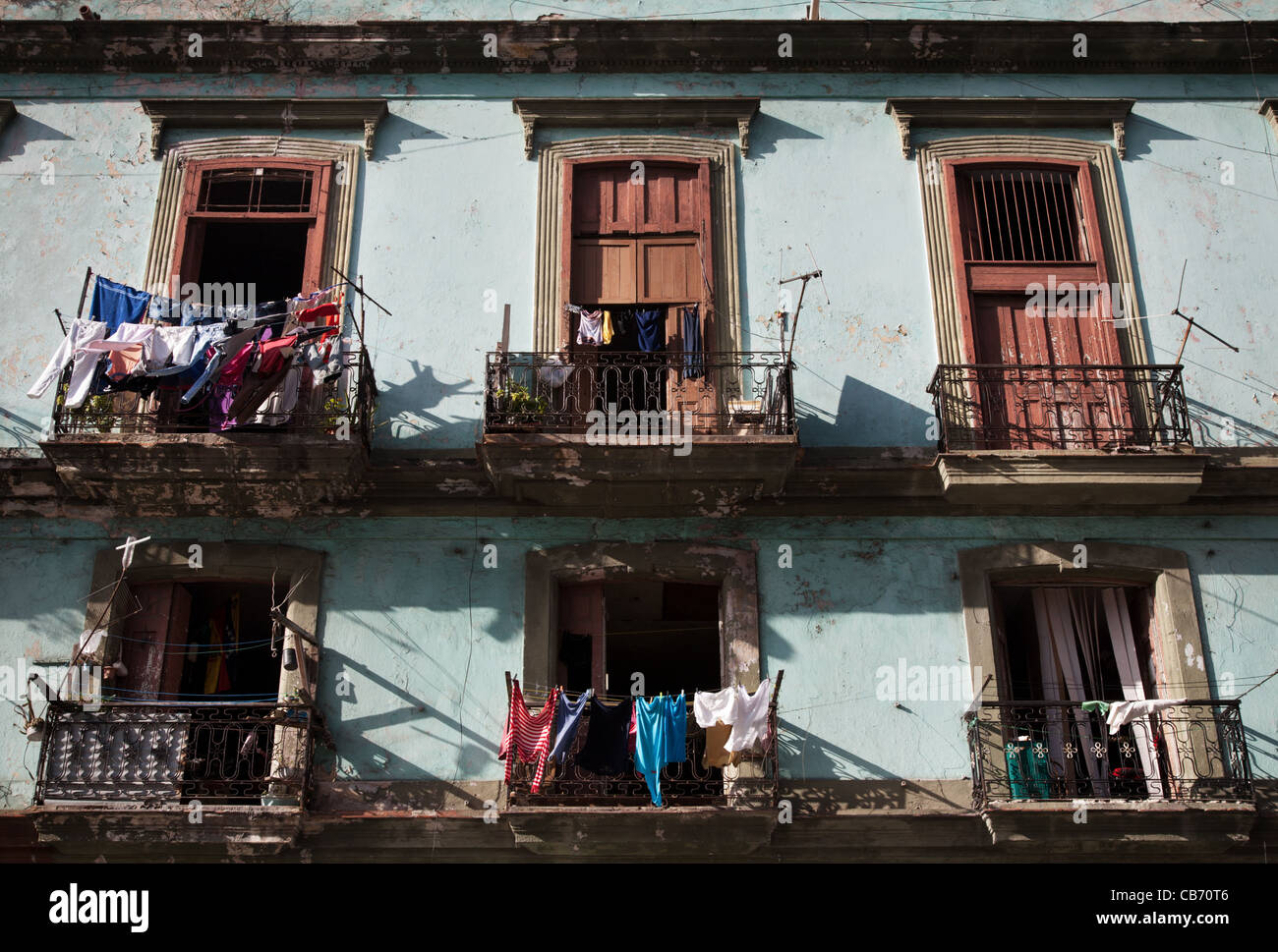 Balconies with drying wash, Havana (La Habana), Cuba Stock Photo - Alamy
