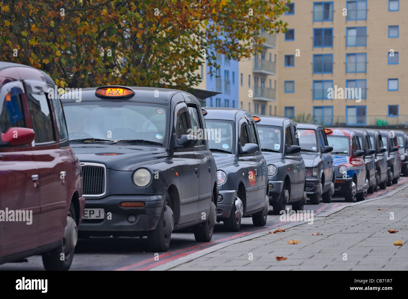 Vintage london cab hi-res stock photography and images - Alamy