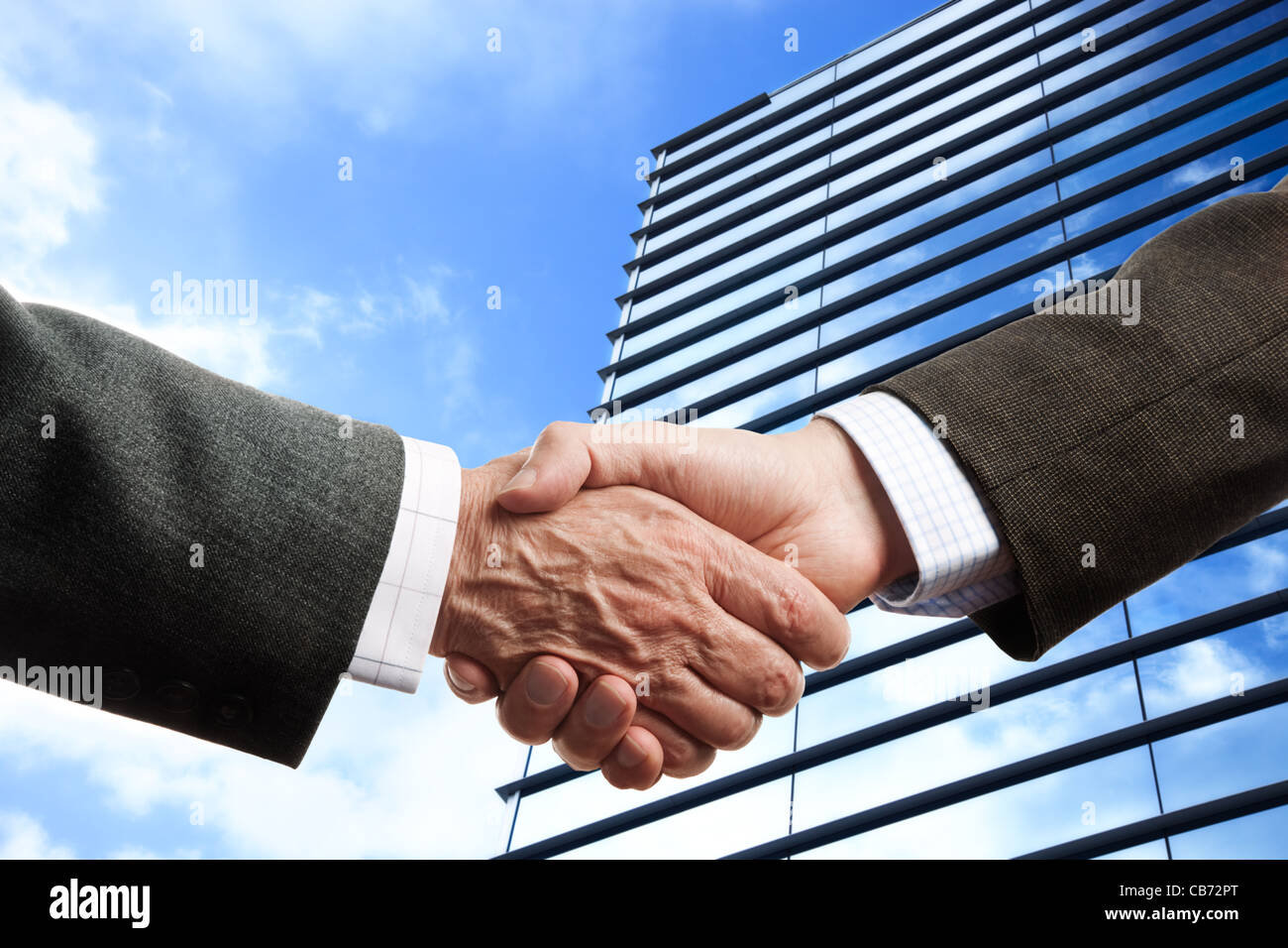 Business handshake handshake people hi-res stock photography and images ...
