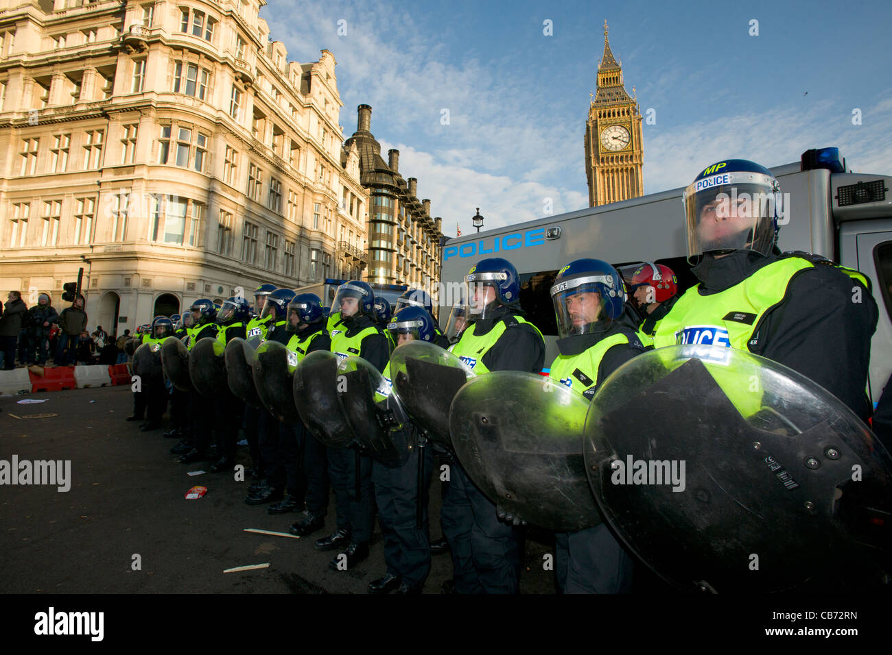 Uk British Riot Police Uniform High Resolution Stock Photography and ...