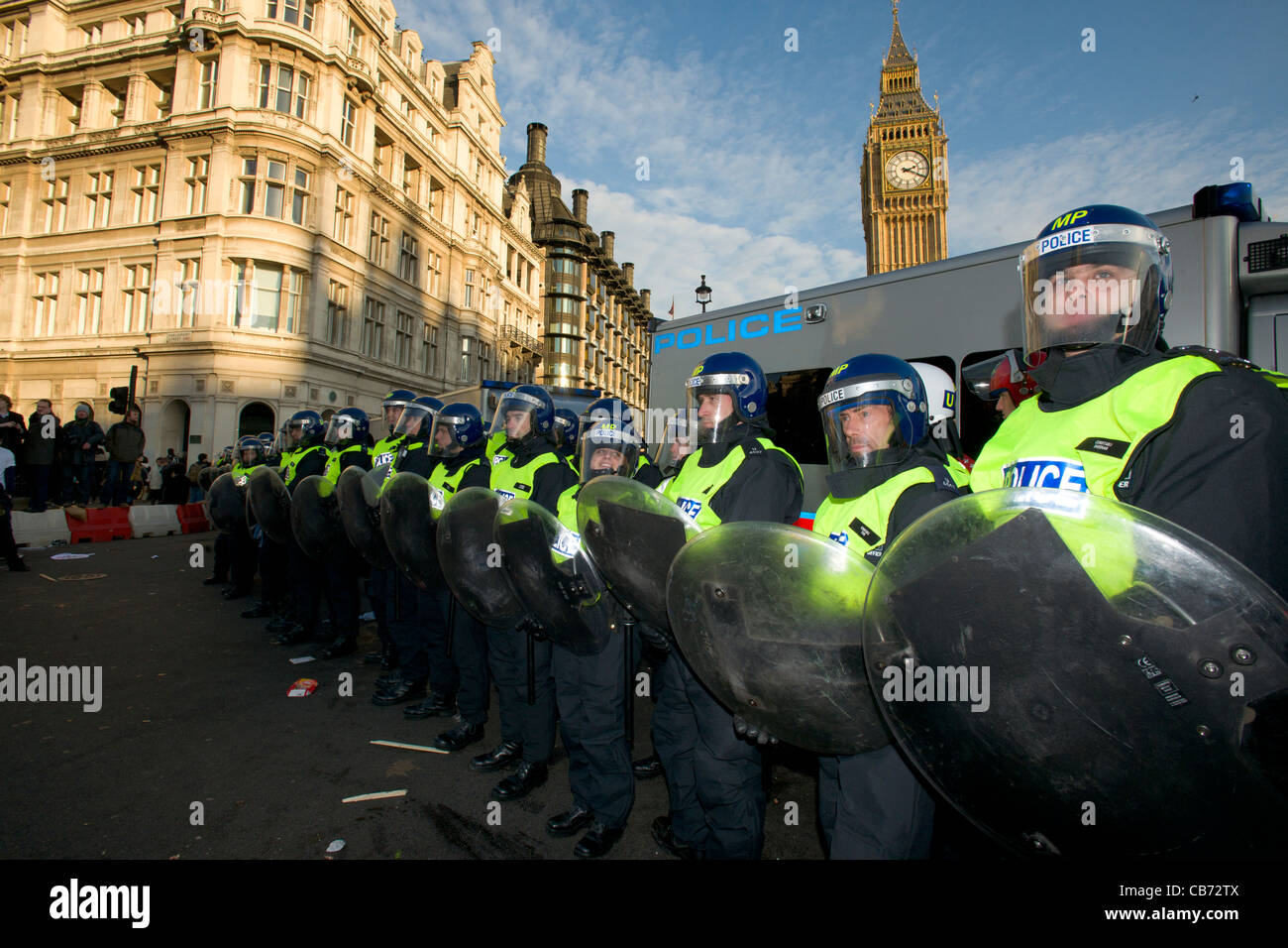 Uk British Riot Police Uniform High Resolution Stock Photography and ...