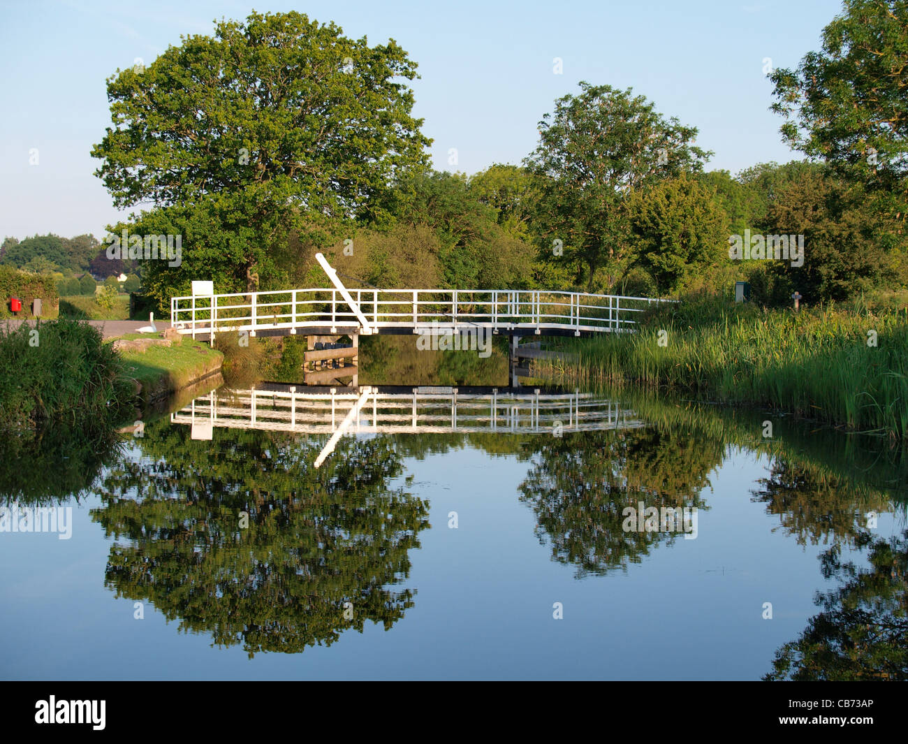 Dudley Weatherley Jubilee Bridge, The Grand Western Canal, Tiverton ...