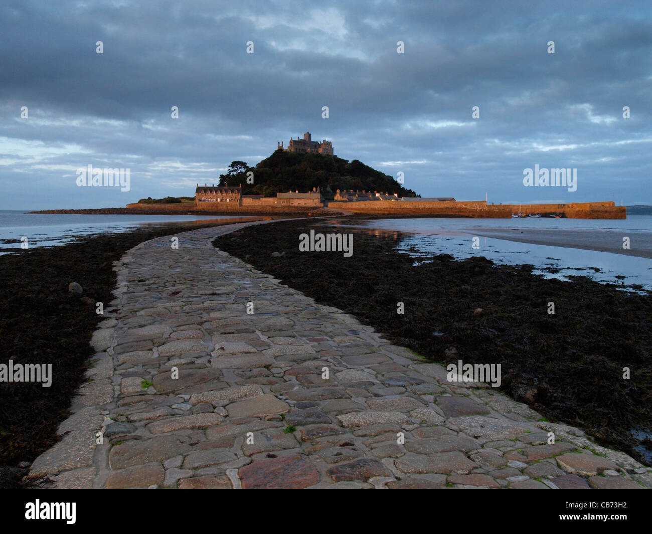 St michael's mount cornwall hi-res stock photography and images - Alamy