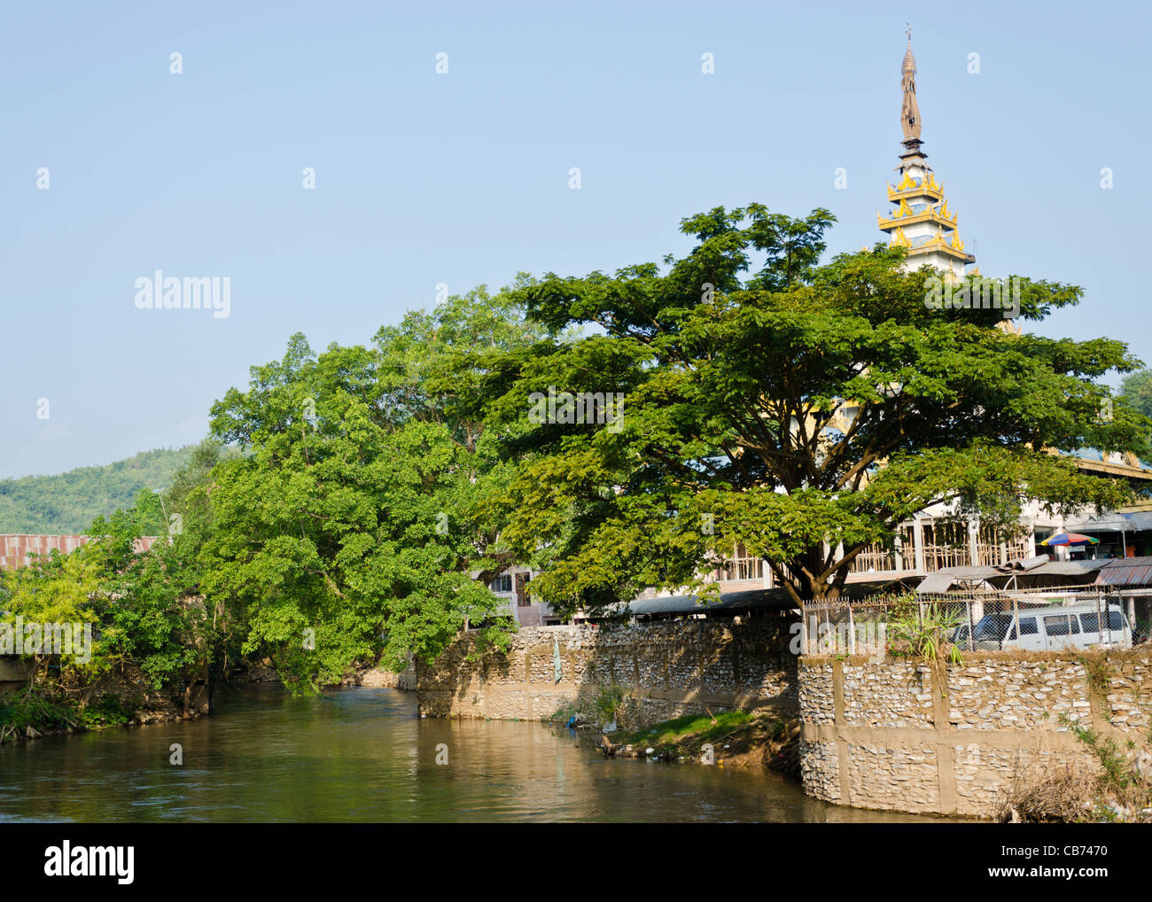 Mae Nam Sai river is border between Maesai Thailand & Tachileik Myanmar ...