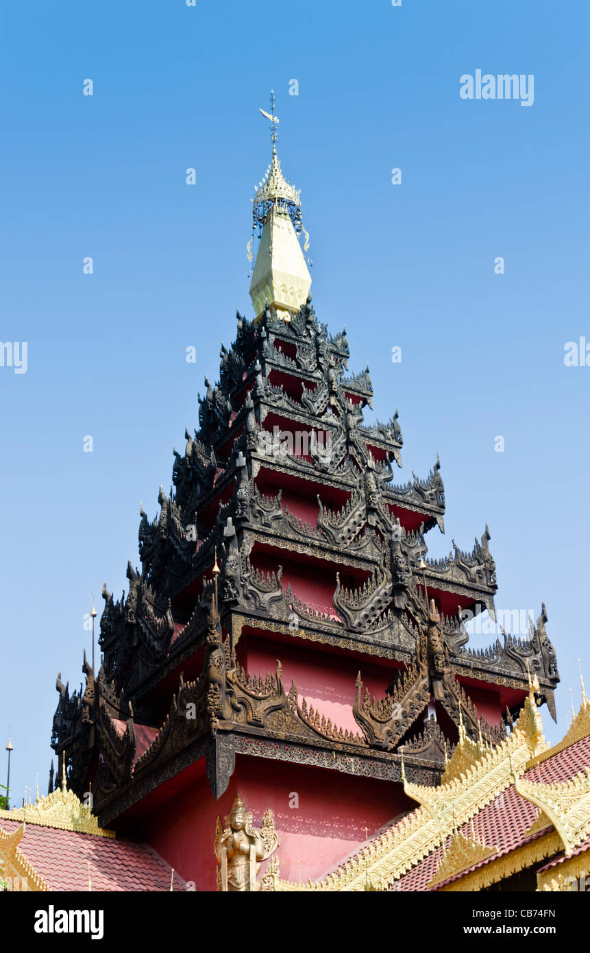Black pagoda hi-res stock photography and images - Alamy