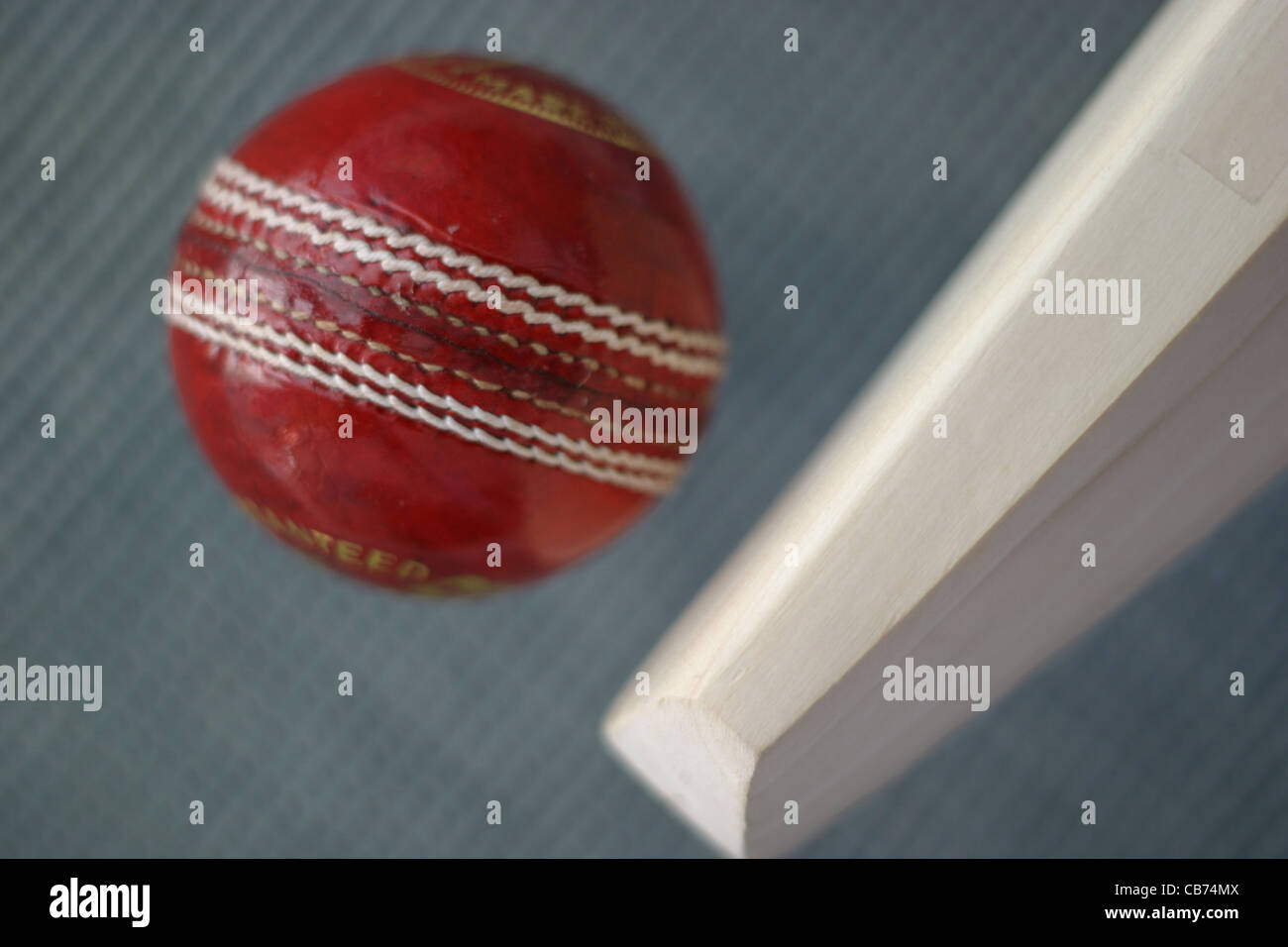 Cricket bat and ball, sports equipment close ups Stock Photo - Alamy