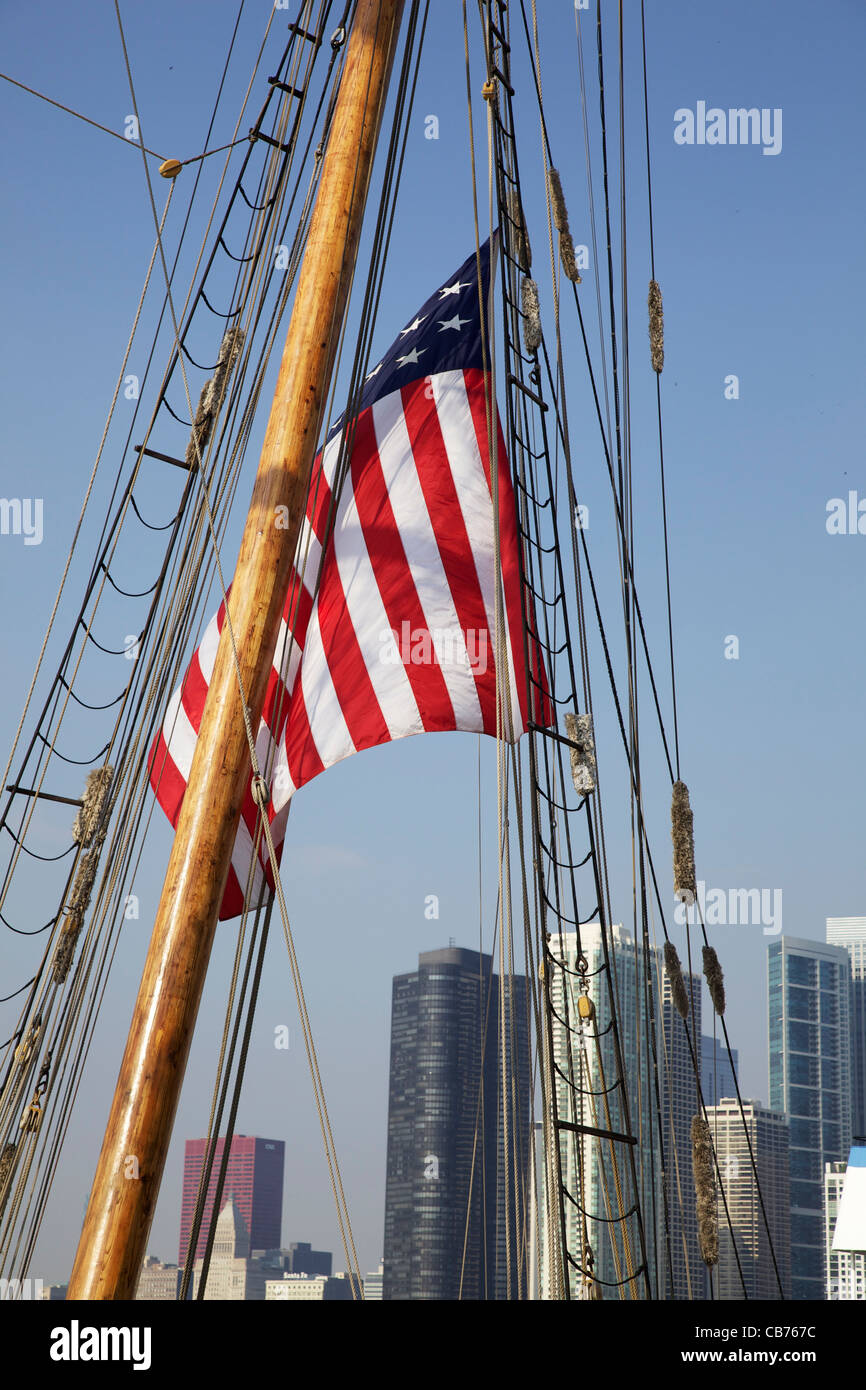 Mast and rigging of the Lynx with America flag Stock Photo - Alamy