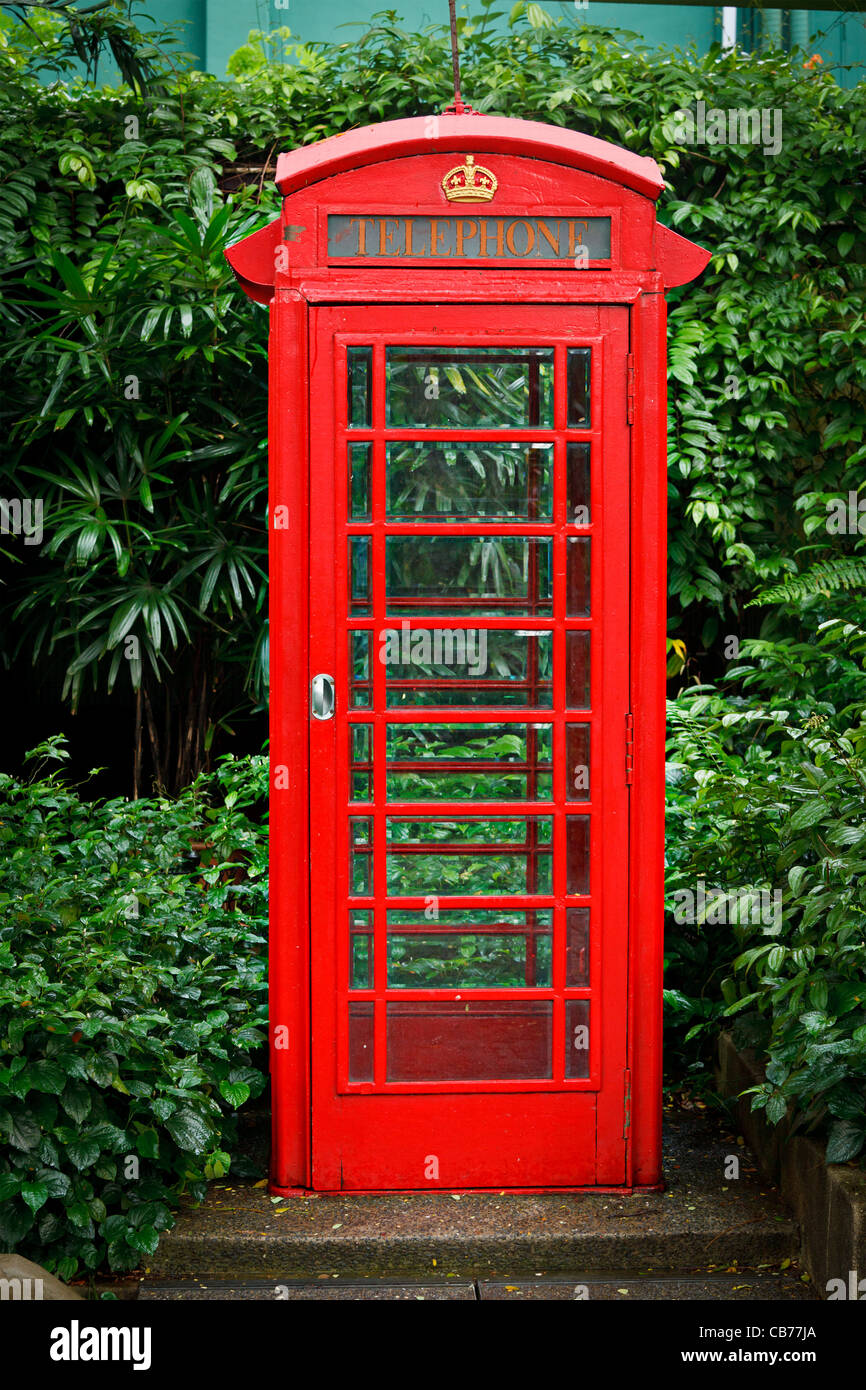 Red English telephone booth Stock Photo - Alamy
