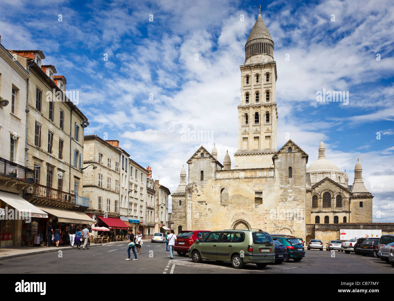 St Front Cathedral and streets in Perigueux, Dordogne, Aquitaine ...