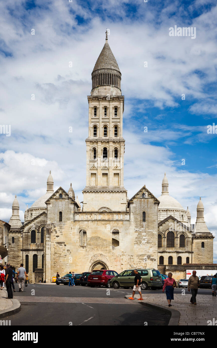Isle river perigueux cathedral hi-res stock photography and images - Alamy