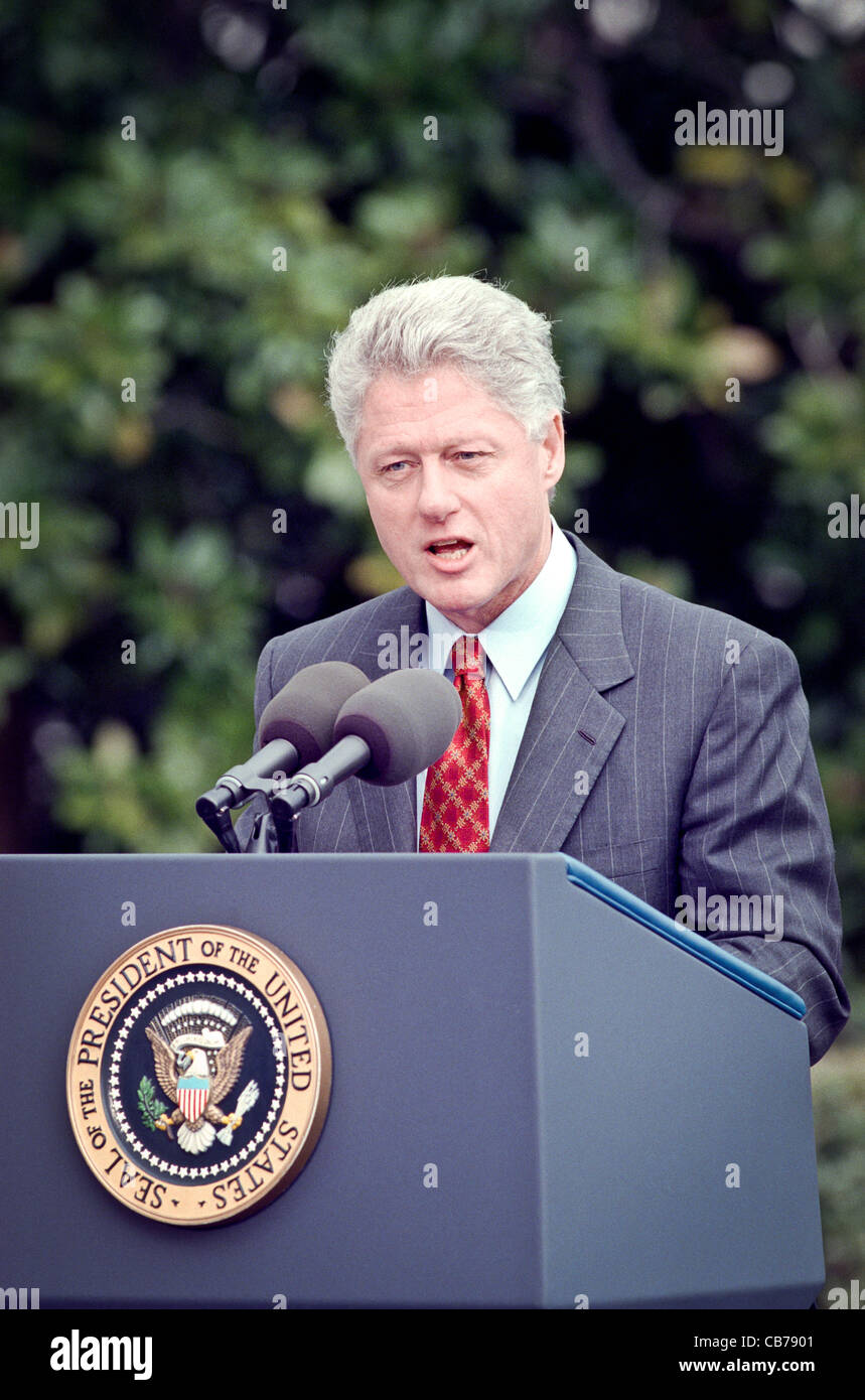 Kosovo 1999 serbs camp hi-res stock photography and images - Alamy