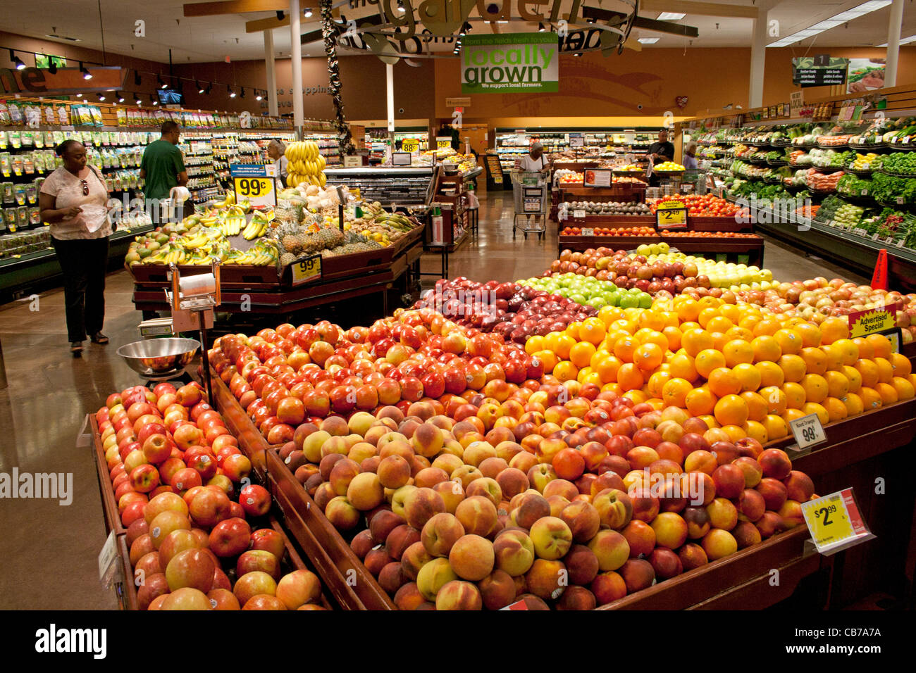 Produce section in Supermarket, Culver City, Los Angeles, California ...