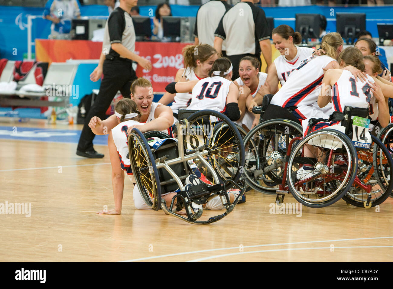 Wheelchair basketball paralympics hi-res stock photography and images ...
