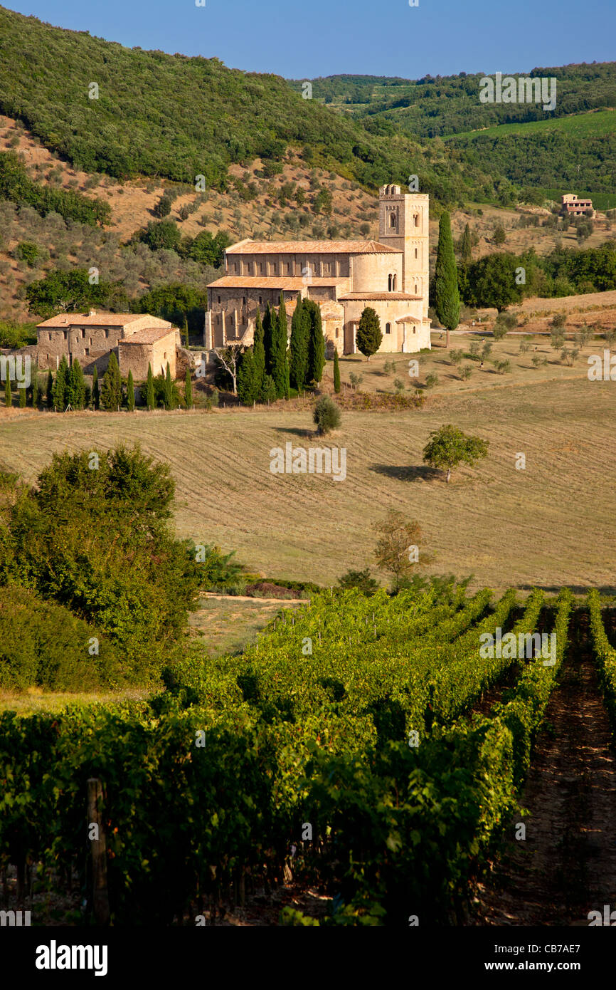 Monastery abbey hi-res stock photography and images - Alamy