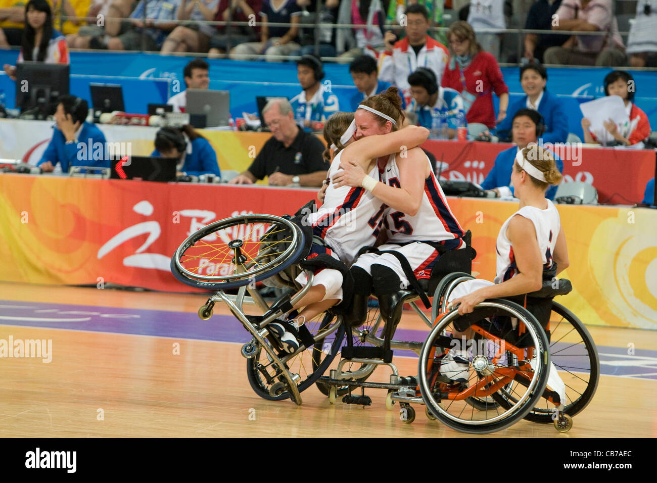 Wheelchair basketball paralympics hi-res stock photography and images ...