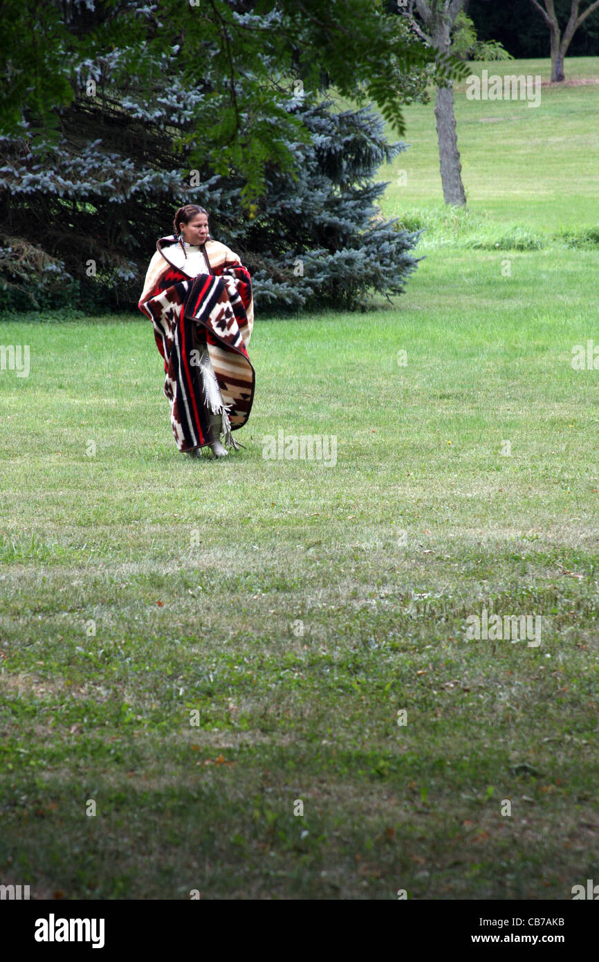 Native american indian woman walk hi-res stock photography and images ...