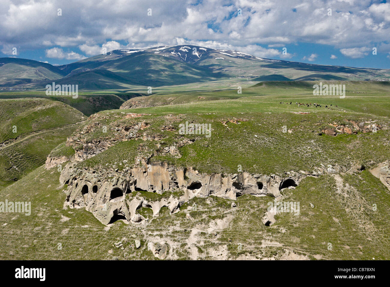 Caves In Hillside Stock Photos & Caves In Hillside Stock Images - Alamy