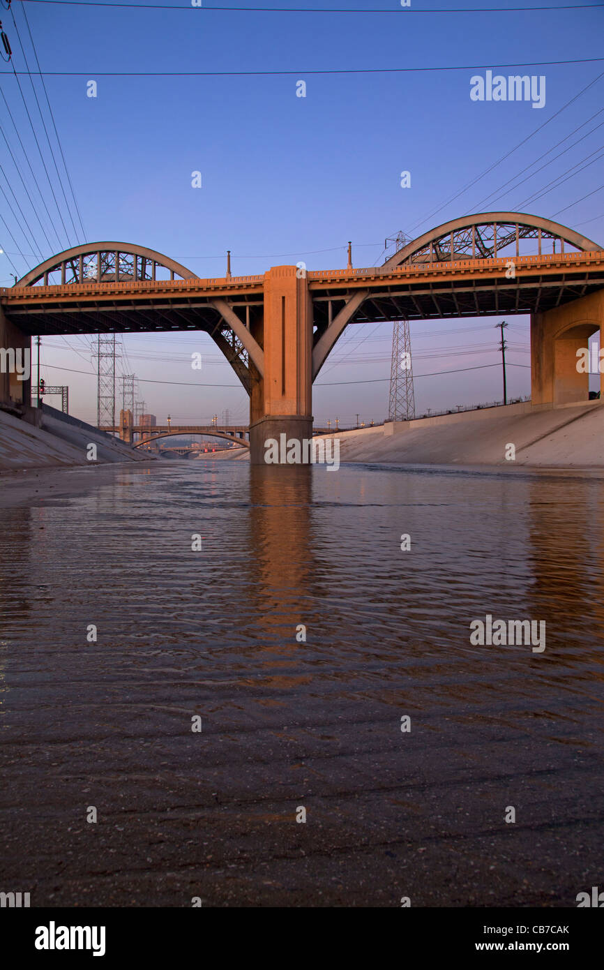 6th Street Bridge over the Los Angeles River, Downtown Los Angeles ...