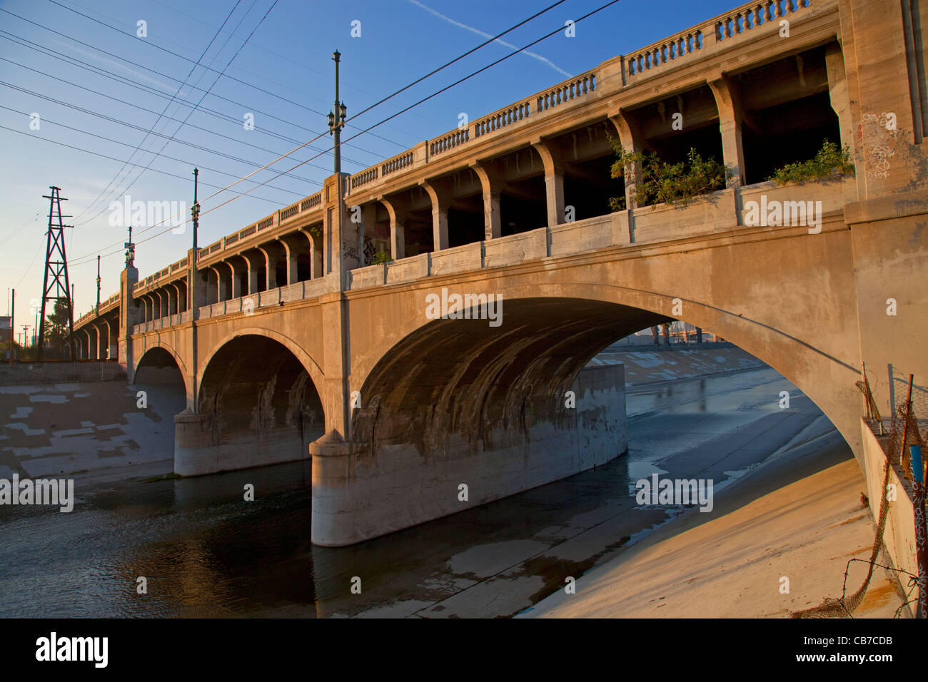 7th Street Bridge over the Los Angeles River, Downtown Los Angeles ...