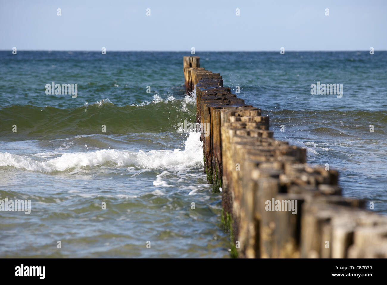 Old groynes sea defense hi-res stock photography and images - Alamy