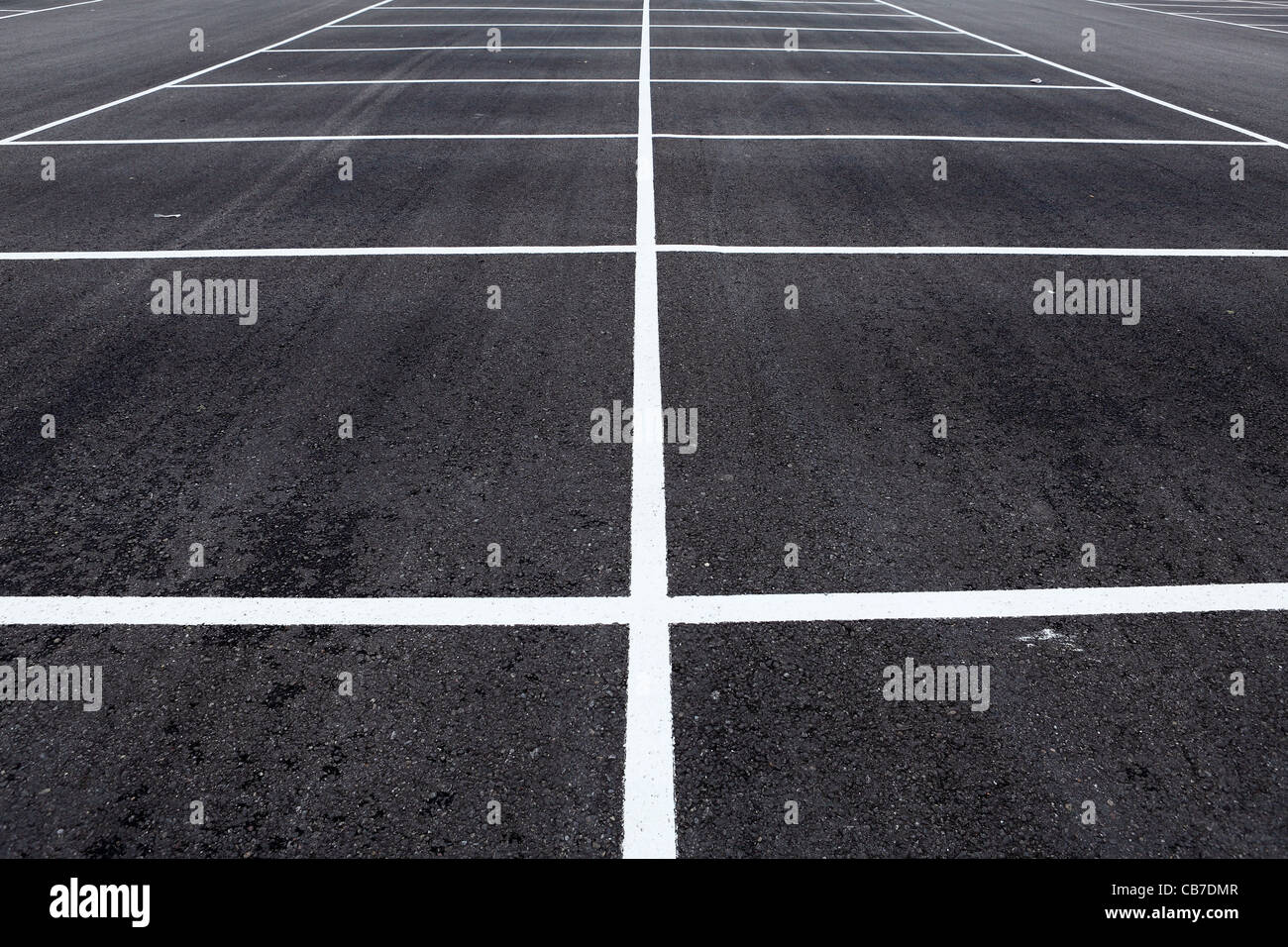Diagonal parking hi-res stock photography and images - Alamy
