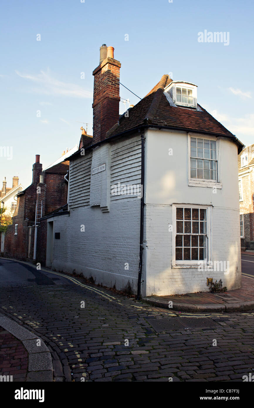 Rotten house hi-res stock photography and images - Alamy