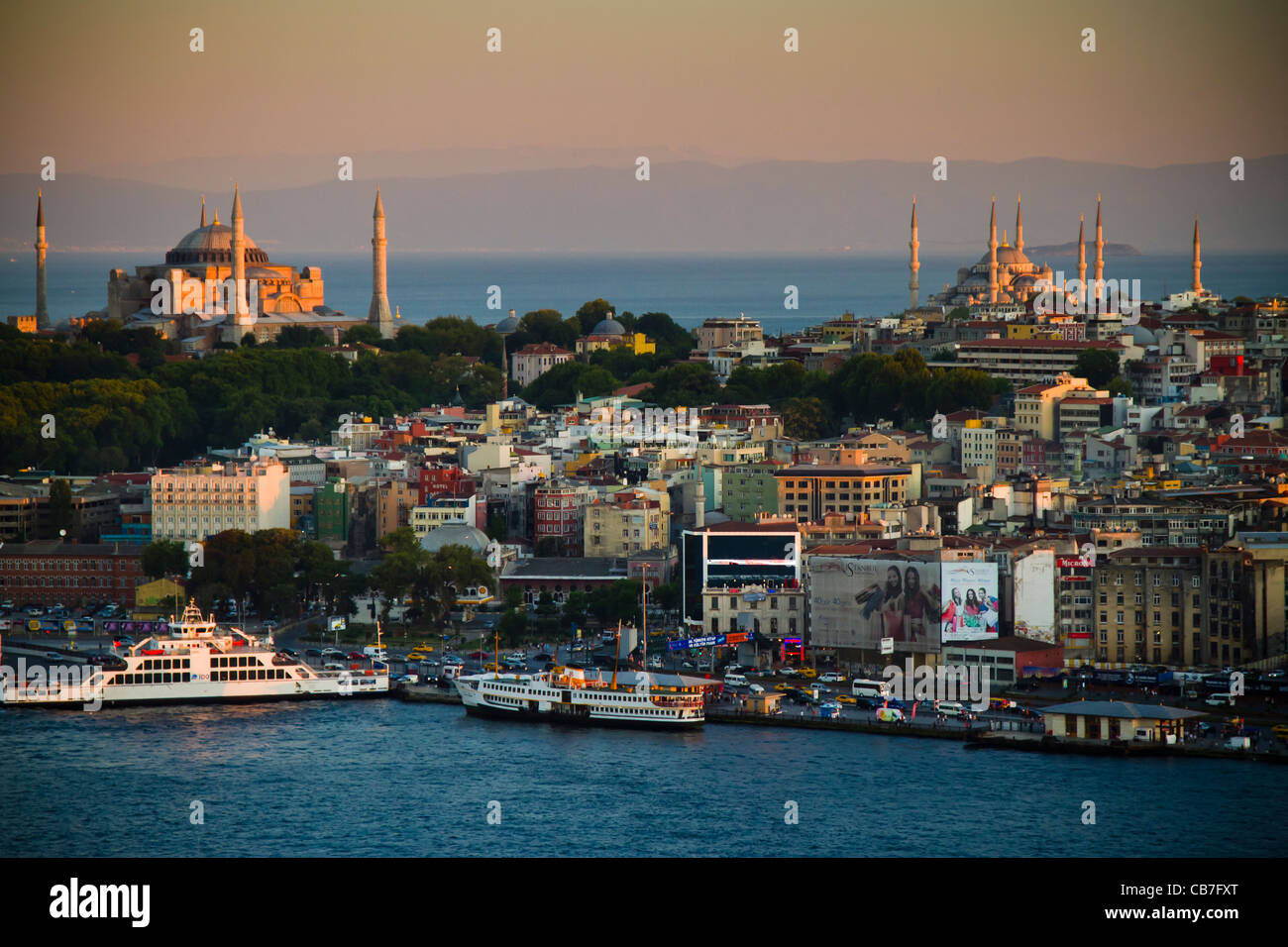Golden horn istanbul hi-res stock photography and images - Alamy