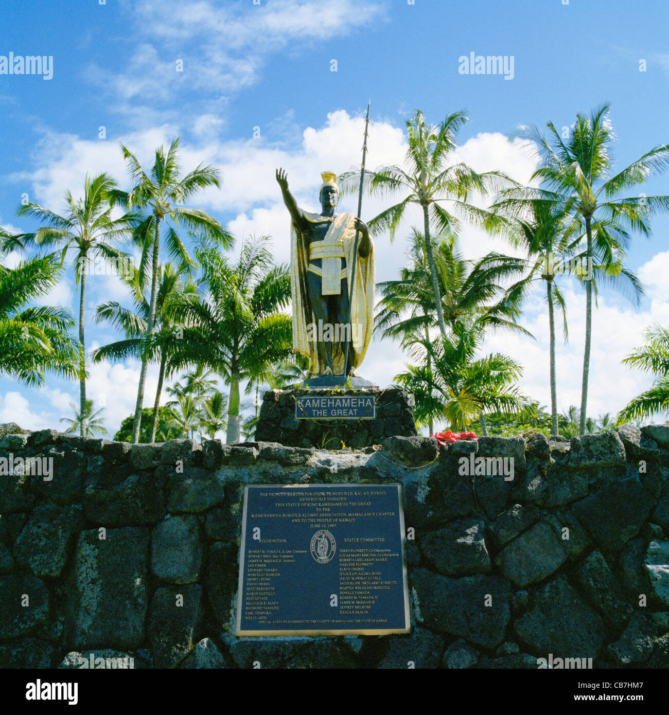 Gilt statue of King Kamehameha the Great Wailoa River Park Hilo Big ...