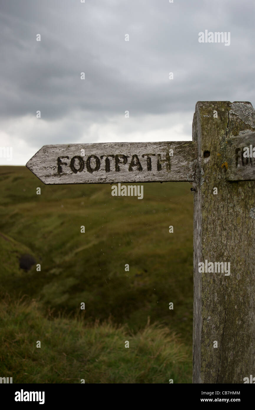 Waymark arrow signpost roberts seat hi-res stock photography and images ...