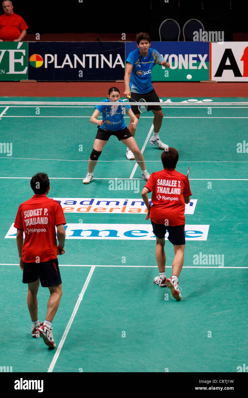 Mixed doubles badminton hi-res stock photography and images - Alamy